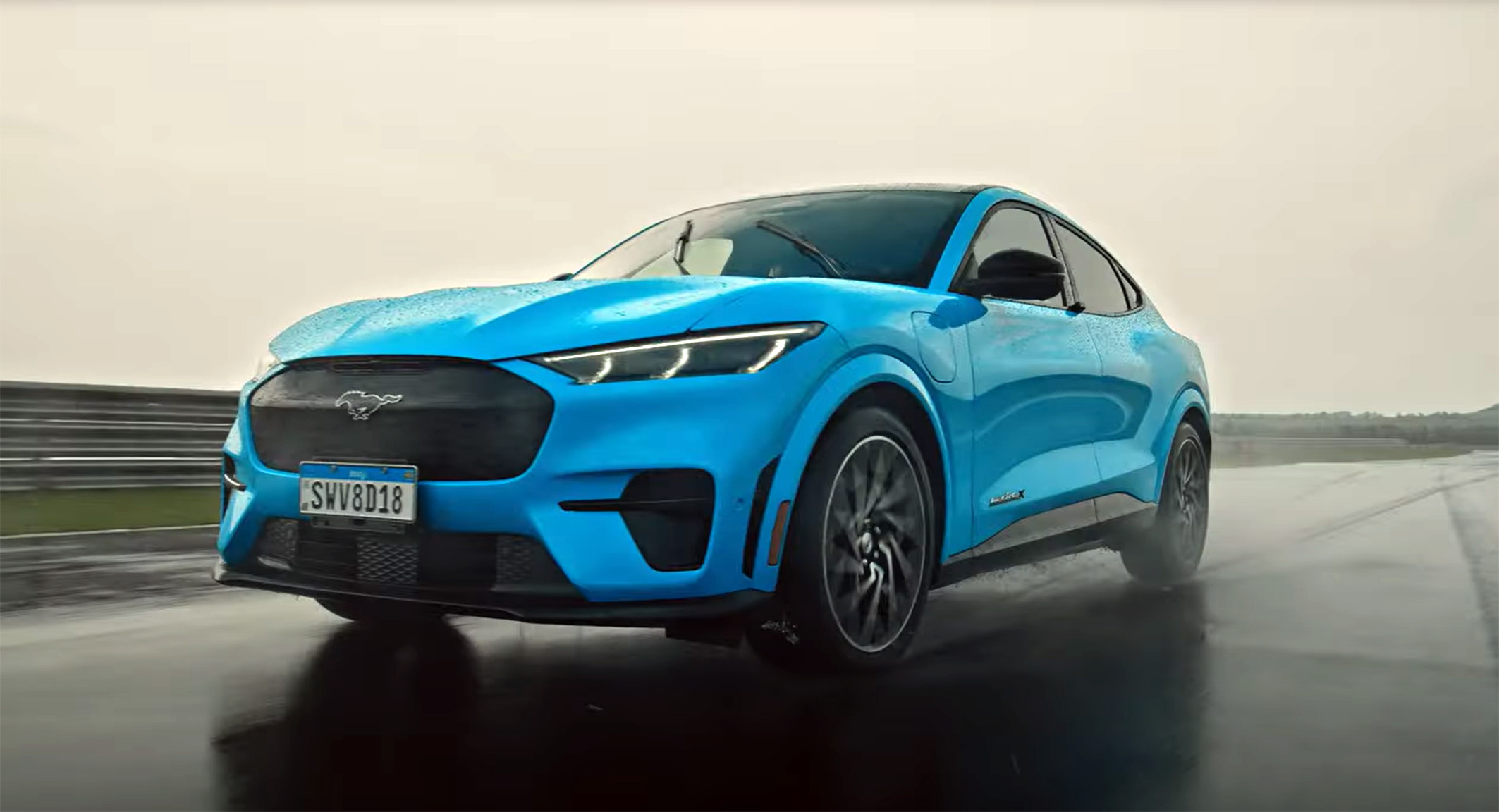 Ford lança campanha do Mustang Mach-E com desafio após ‘ouvir’ as redes ...